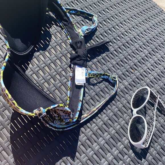 laura | Swim | Nwot Laura Swimtop Bikini Top Full Cup Wire310 | Poshmark